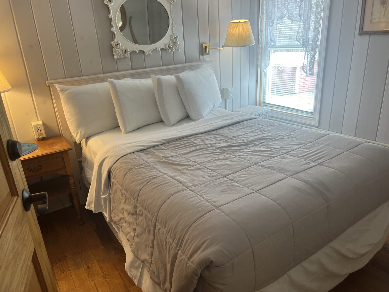 The Vermont Inn - Arrive as Guests, Leave as Family