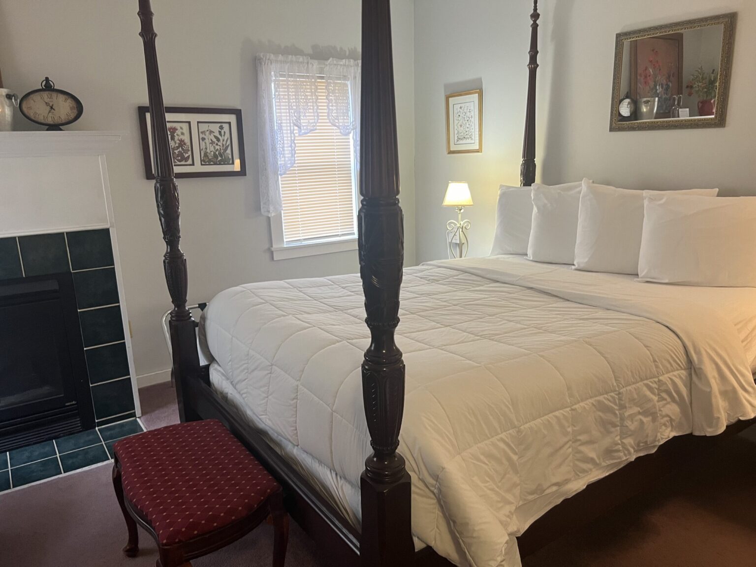 The Vermont Inn - Arrive as Guests, Leave as Family